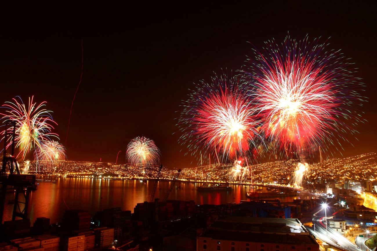 Festejos de año nuevo en Chile | Emol Fotos